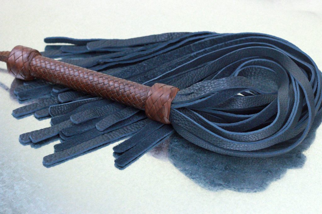 Black Buffalo Twin Floggers – Paracord Handle – Black Widow Floggers